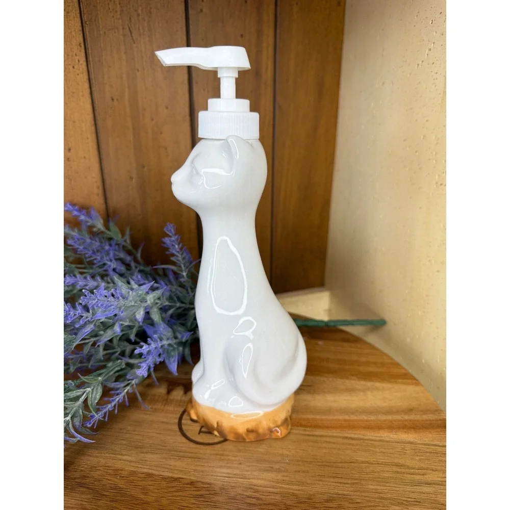 Allure | Bath | Vintage 999 Allure Ceramic White Cat Soap Lotion ...
